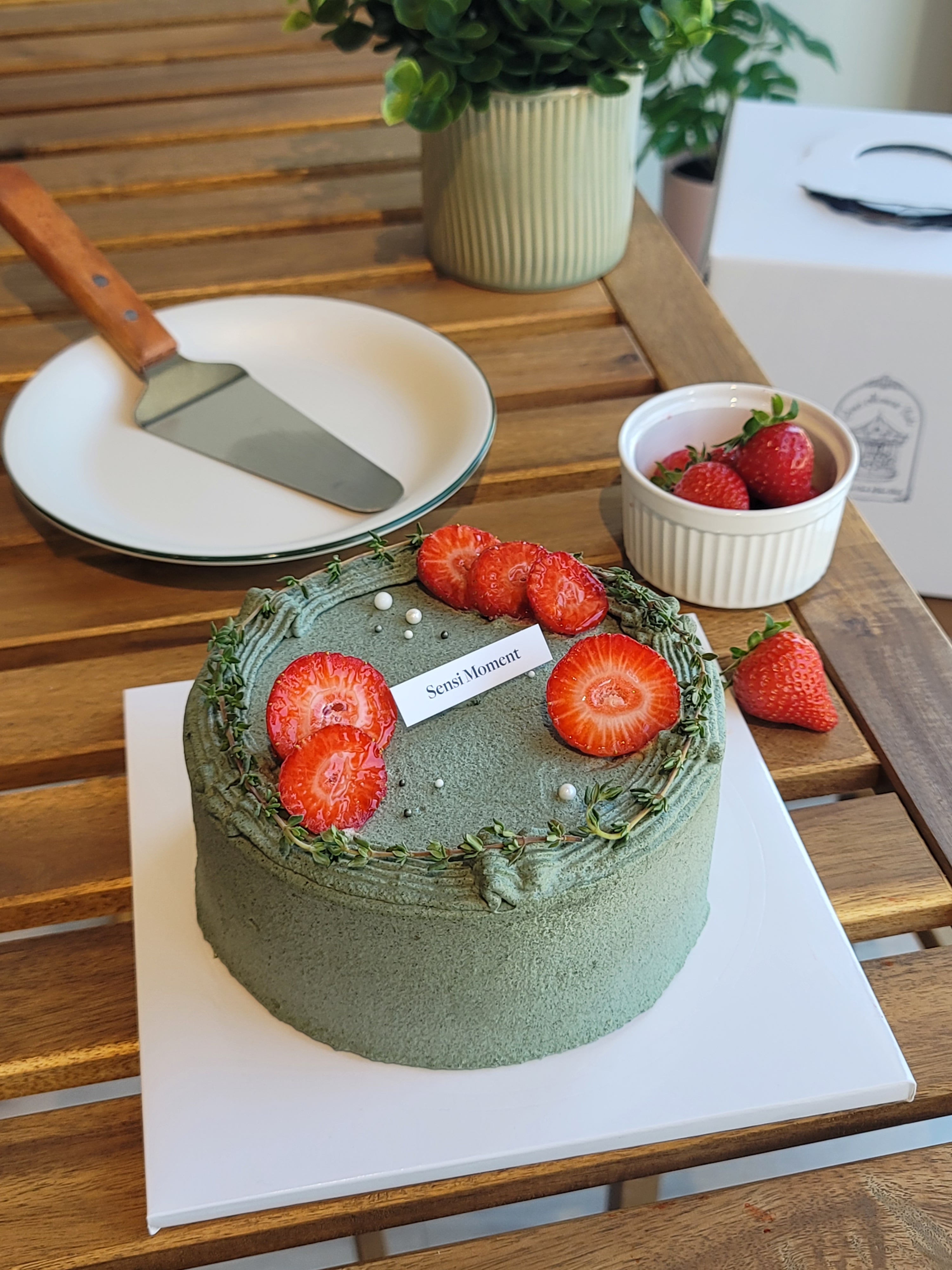 Mugwort Cake | Sensi Moment Cake